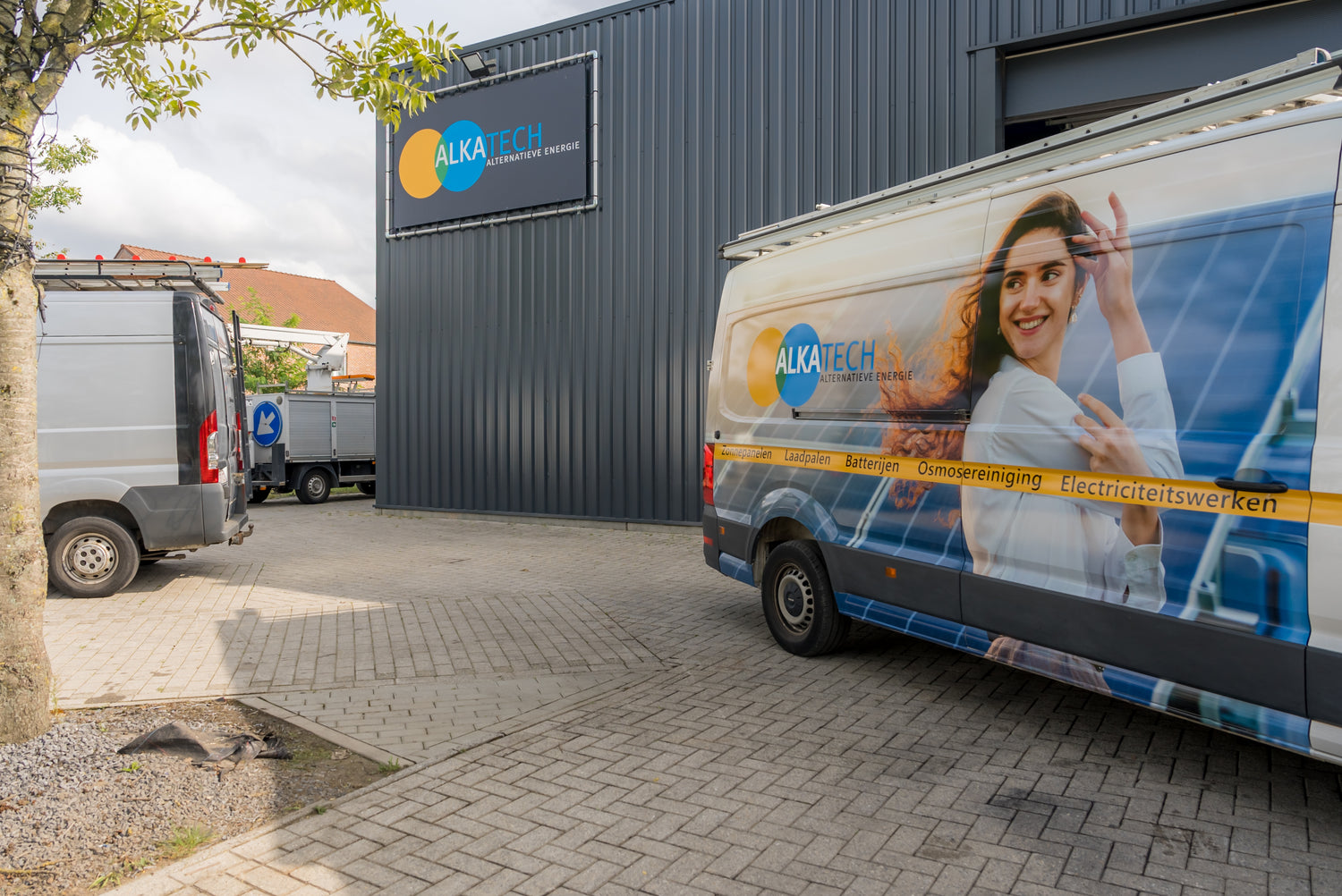 Hoe Snel Verloopt de Installatie van Zonnepanelen bij Alkatech